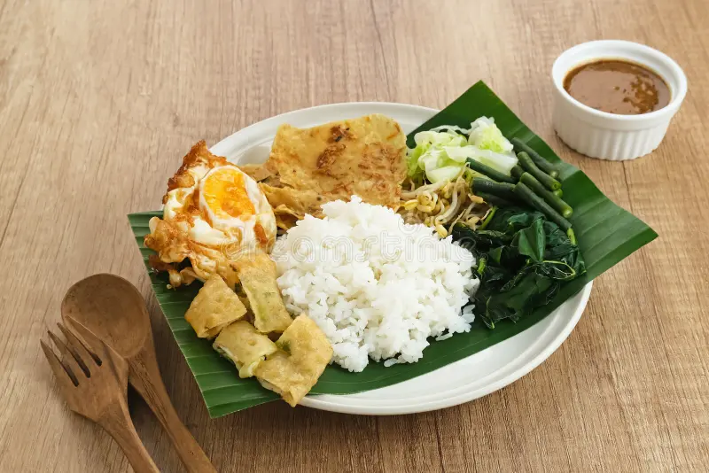 Nasi Pecel: Sajian Khas Jawa Yang Kaya Rasa Dan Healthy 2024